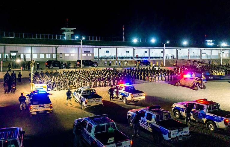Así es por dentro la nueva megacárcel de El Salvador, la prisión más ... Así es por dentro la nueva megacárcel de El Salvador, la prisión más ...